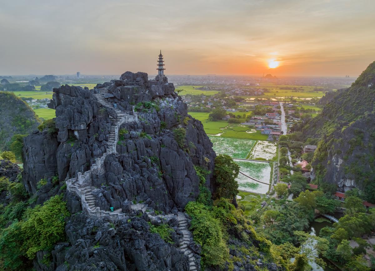 Mua Caves Ninh Binh: Best Viewpoint, Entrance Fee & Tips